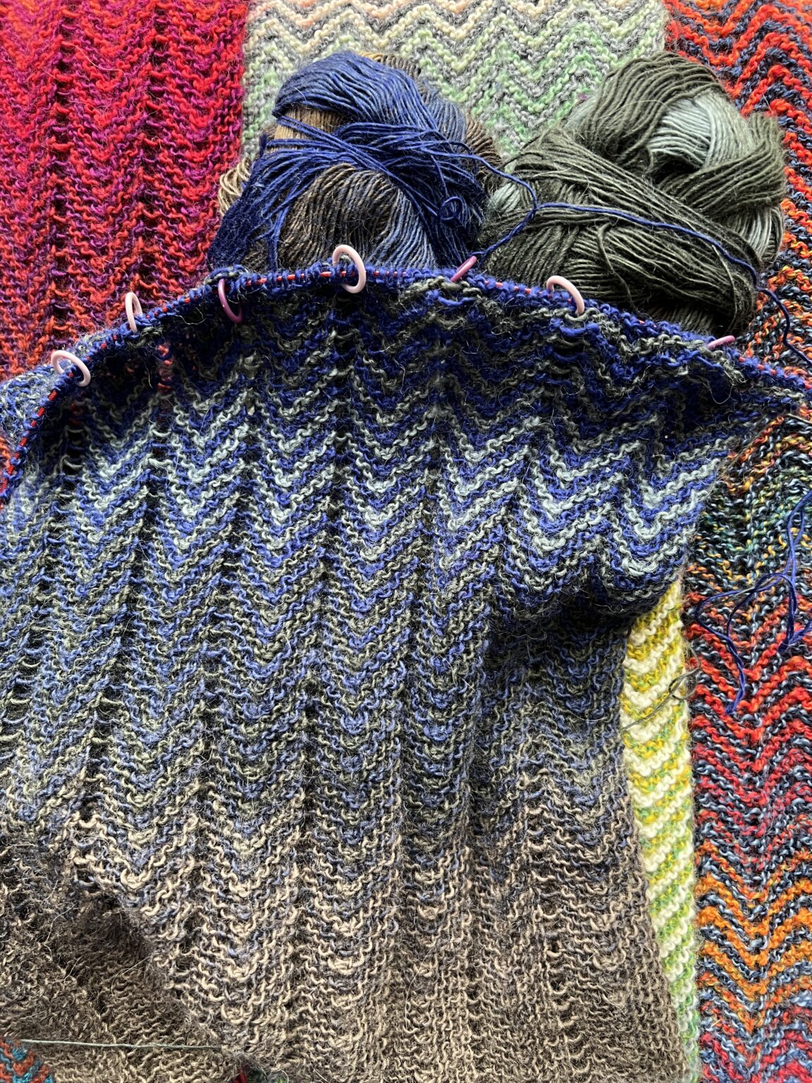 How to Knit the Zick Zack Scarf – A Stunning Yet Simple Beginner ...
